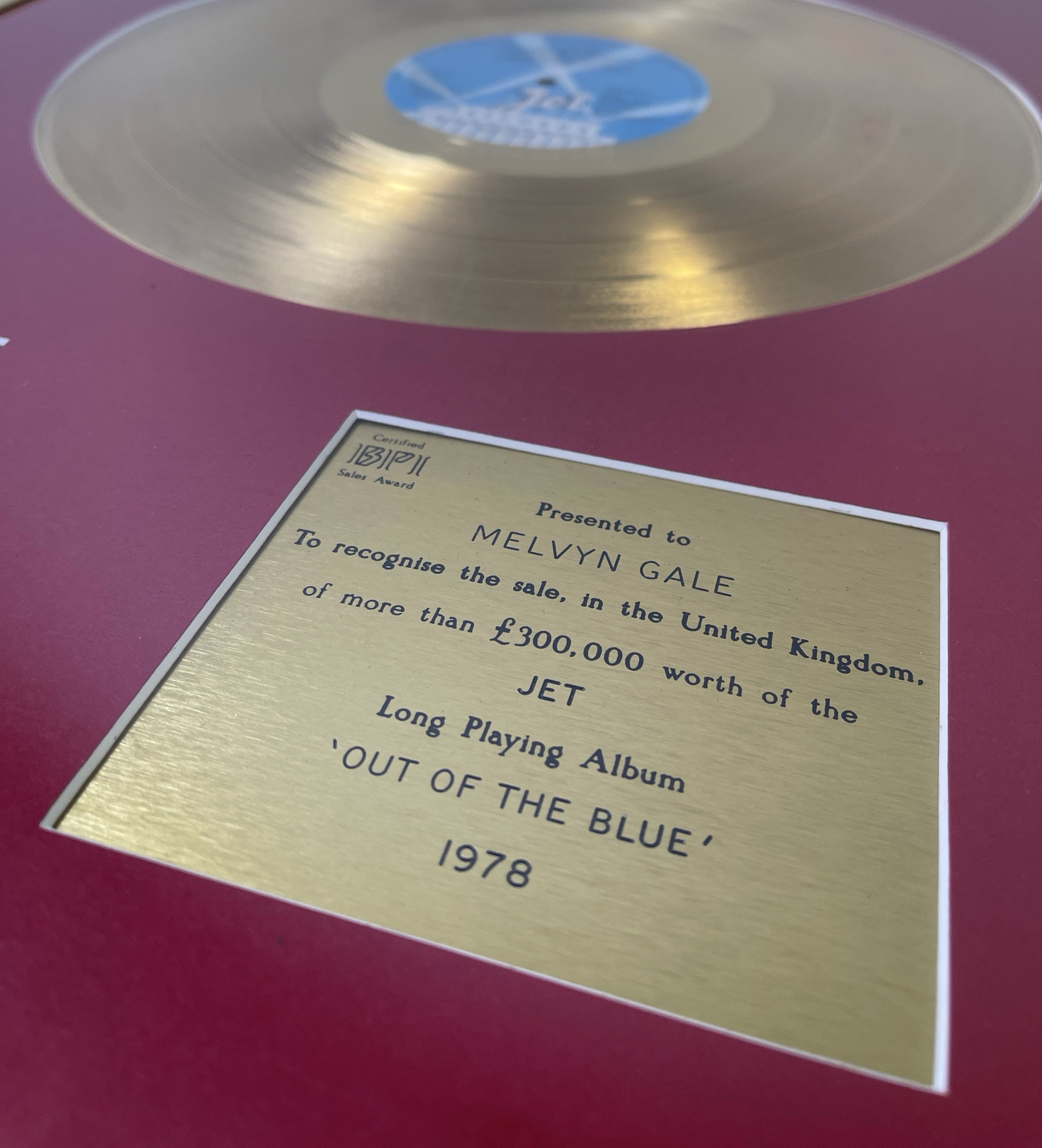Lot 283 - ELO - OUT OF THE BLUE - OFFICIAL BPI GOLD