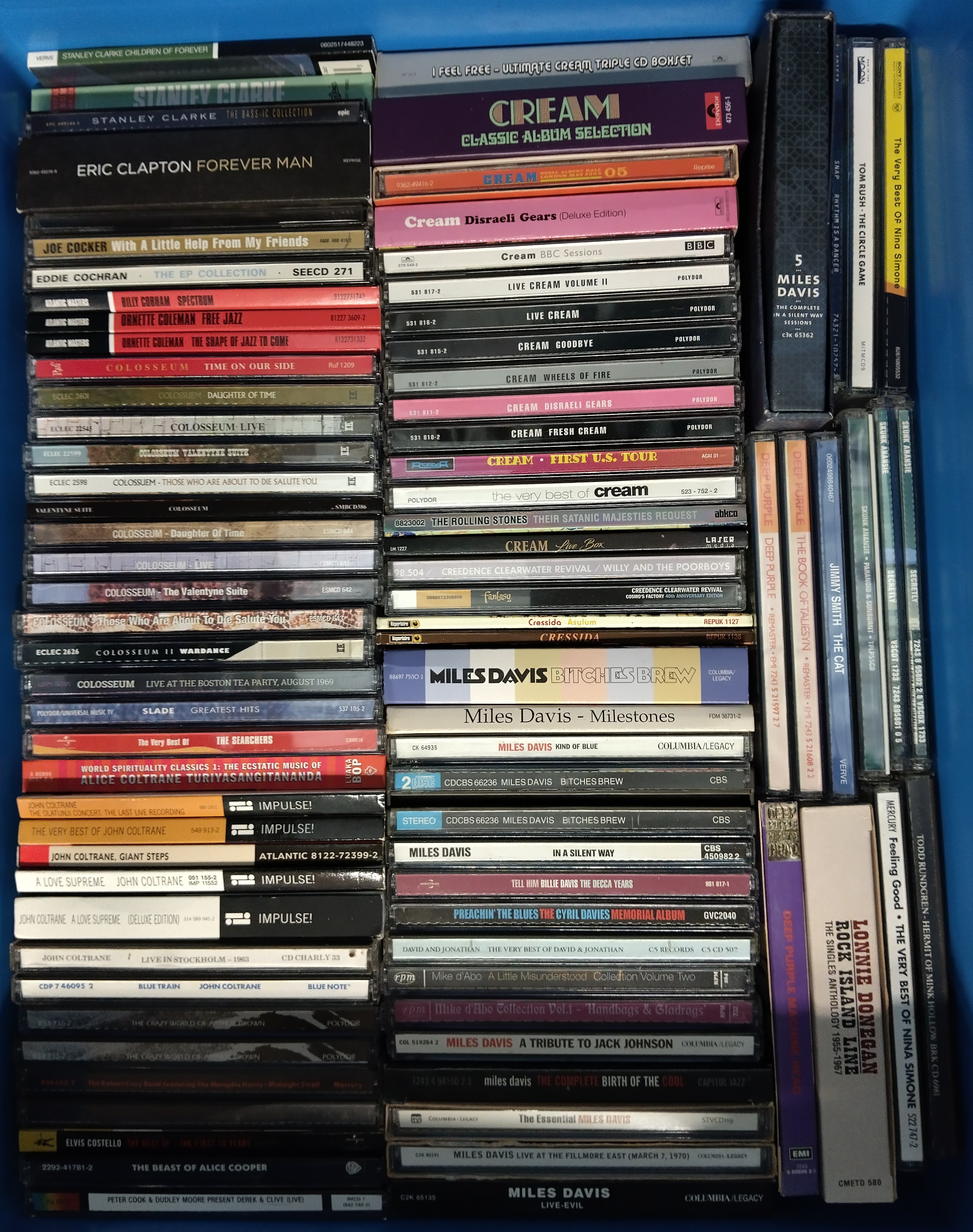 Lot 33 - MIXED ROCK AND POP AND RELATED CDS